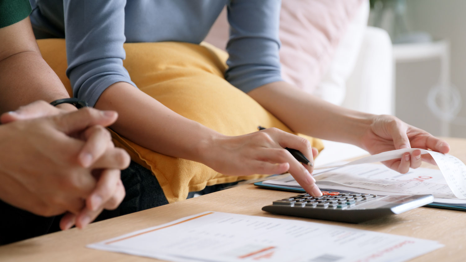 Prepaid vs. Postpaid Electricity: Which Is Right for You? - Payless Power